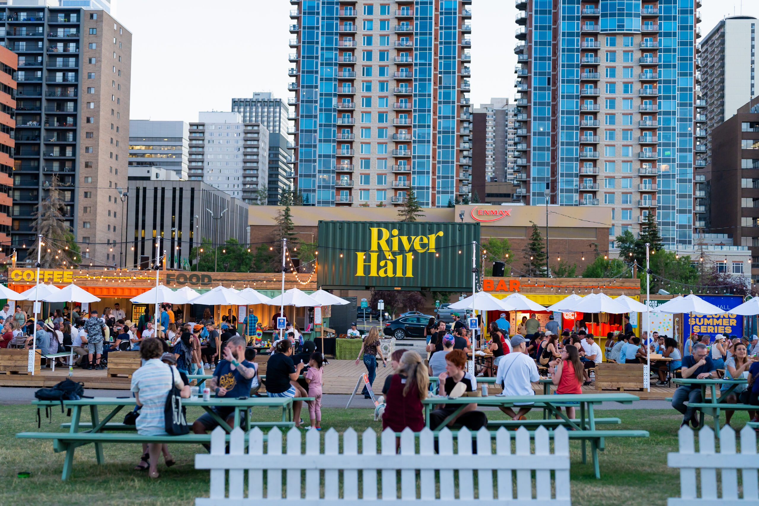 River hall | Aire Commune